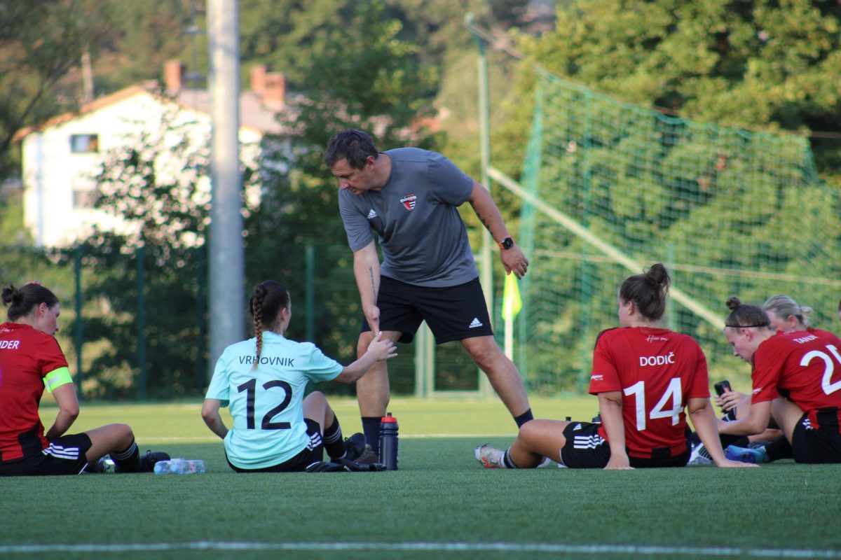 Koroški trener Peter Kristan o ženskem nogometu: "Nogometašice so ...
